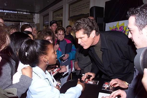 DAVID HASSELHOFF DURING David Hasselhoff photographed greeting fan- Old ...