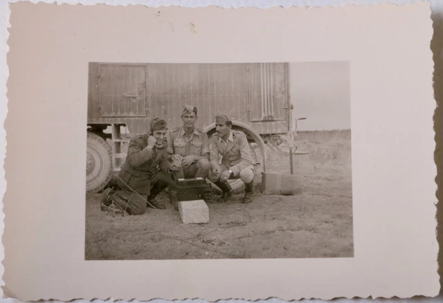 ORIGINAL WW2 FOTO Soldaten Legion Condor mit Feldfernsprecher #64 EUR ...