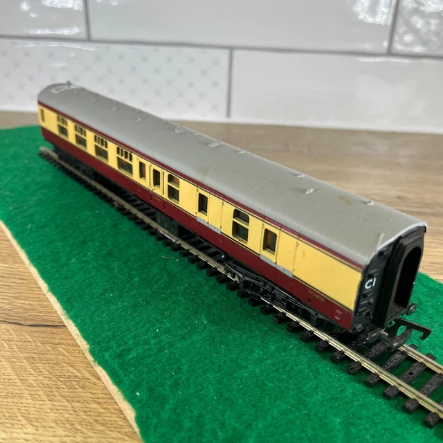 MAINLINE MK1 37102 Brake Corridor Coach - 00 Gauge - Model Railway ...