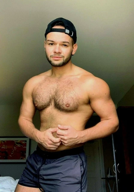 SHIRTLESS MALE MUSCULAR Hunk Beard Hairy Chest Pecs Jock Beefcake PHOTO 4X6 G238 EUR 3,63 ...