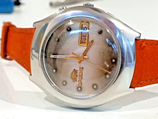 MEN'S JAPANESE ORIENT 21 JEWELS AUTOMATIC CAL 46943 DAY/DATE Watch $40. ...