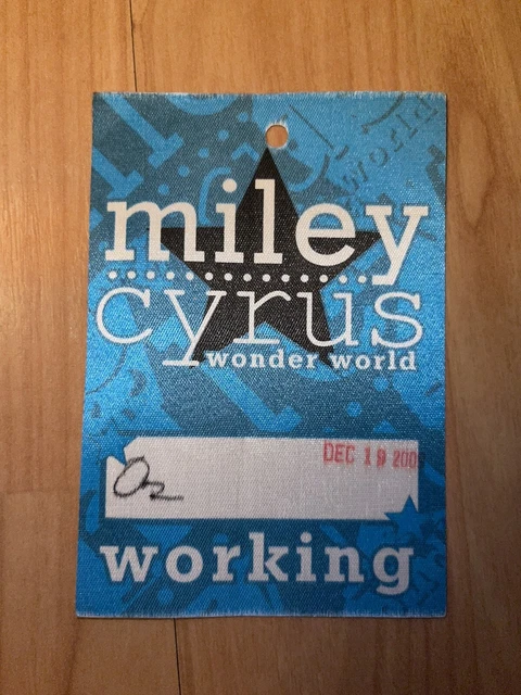 MILEY CYRUS LONDON o2 arena backstage 5 pass £11.11 - PicClick UK