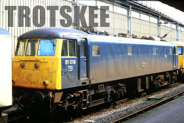 35MM SLIDE BRITISH Railways Electric Loco Class 81 81019 Crewe 1987 ...