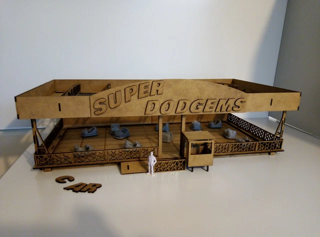 1:50 SCALE SHOWMAN'S 12 car fairground Dodgems Ride MDF model kit £44. ...