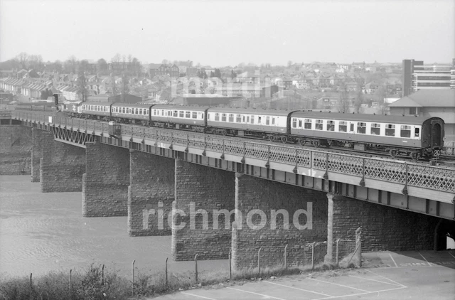 NEWPORT CLASS 37 37430 4.6.88 John Vaughan Negative RN407 £2.99 ...