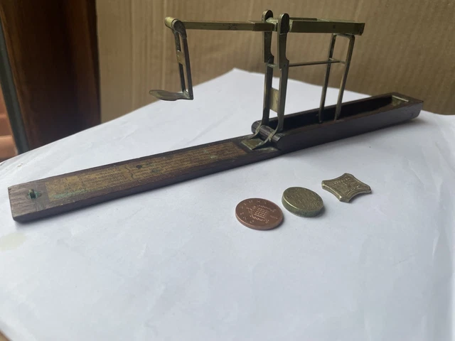 SCARCE ANTIQUE FOLDING Sovereign & Guinea Balance Scales & Coin Weights ...