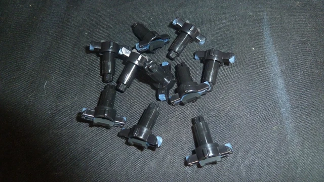 COMMODORE C64C REPLACEMENT key Stem/plunger X 10 (6) £5.00 - PicClick UK