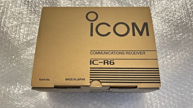 ICOM IC-R6 SCANNER usato una volta per provare incluso un antenna piu ...