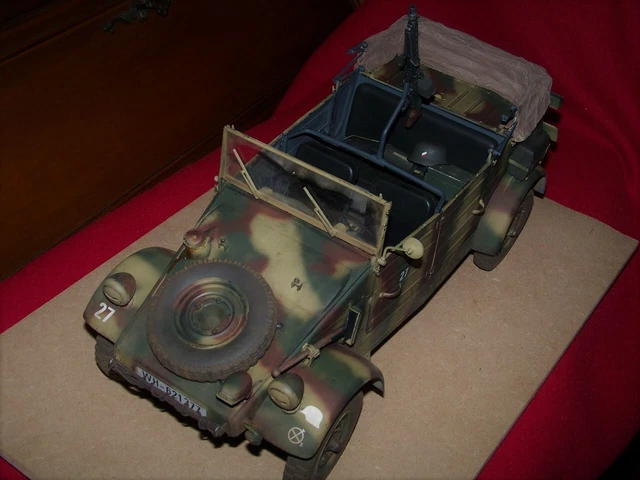 MAQUETTE DE LA " KUBELWAGEN " Type 82 ..aux 1/9 .... EUR 175,00 ...