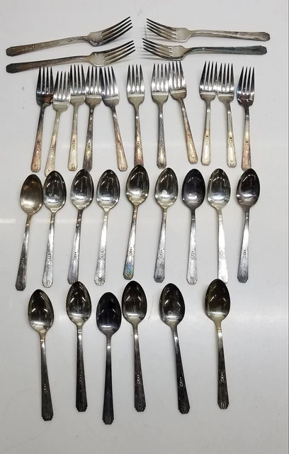 TUDOR PLATE ONEIDA Community Friendship Medality Pattern Flatware - 30 ...