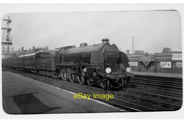 RAILWAY PHOTO 6X4 SR 4-6-0 No 790 Bournemouth Express at Vauxhall 11/4 ...