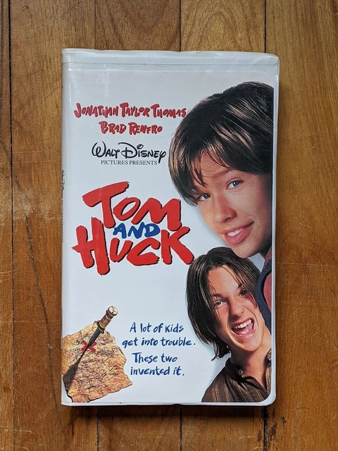 TOM AND HUCK (VHS, 1996, Clam Shell) Jonathan Taylor Thomas Disney $4. ...