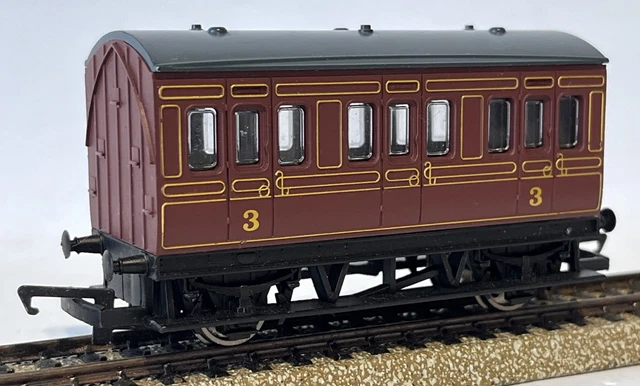 HORNBY OO GAUGE R468 LMS 4-Wheel Coach 3rd Class Maroon Carriage £12.50 ...