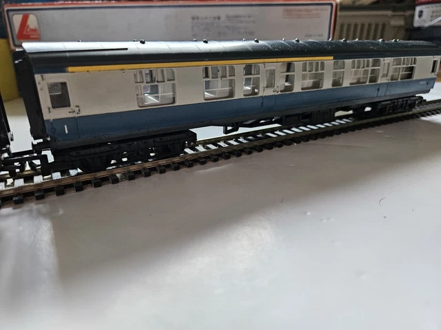 TRI-ANG HORNBY R727 Blue Grey Composite Coach With Seats 15865 and ...