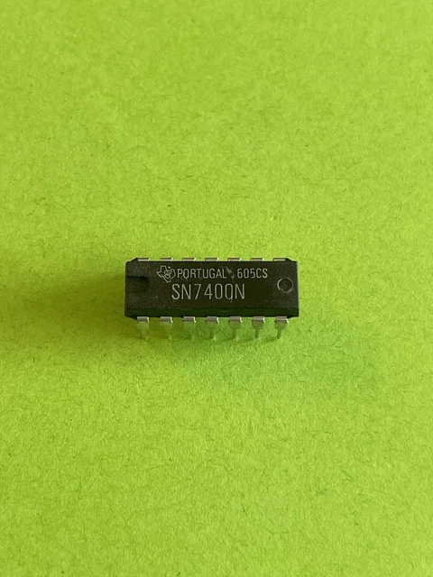 SN7400N CIRCUIT INTEGRE TTL Portes logiques Quad 2-Input DIP14 EUR 1,00 ... SN7400N CIRCUIT INTEGRE TTL Portes logiques Quad 2-Input DIP14 EUR 1,00 ...