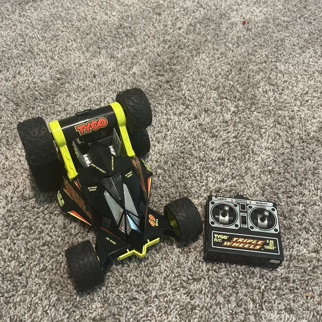 VINTAGE 1993 TYCO Triple Wheels 6.0V Jet Turbo RC Car + Remote Untested ...