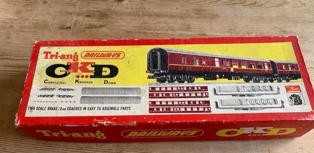 TRIANG R383 CKD - PAIR Brake 2nd Coaches, Maroon Livery EUR 25,94 ...