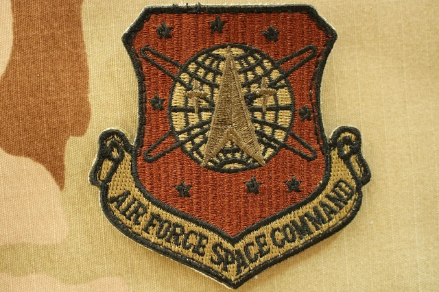 USAF US SPACE Force Ocp Multicam Combat Command Unité Subduée Patch Crochet Arrière EUR 17,44 ...