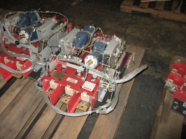 RUSSELECTRIC AUTOMATIC TRANSFER Switch RMT-8004CE 800A 277/480V 60Hz ...