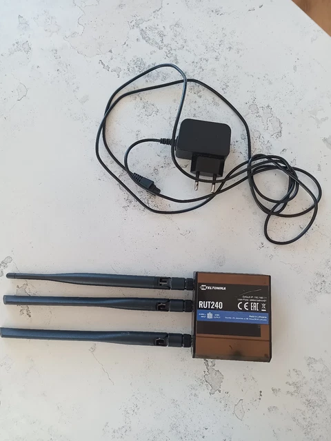 TELTONIKA RUT240 2G/3G/4G LTE modem/router/WiFi AP EUR 69,00 - PicClick IT