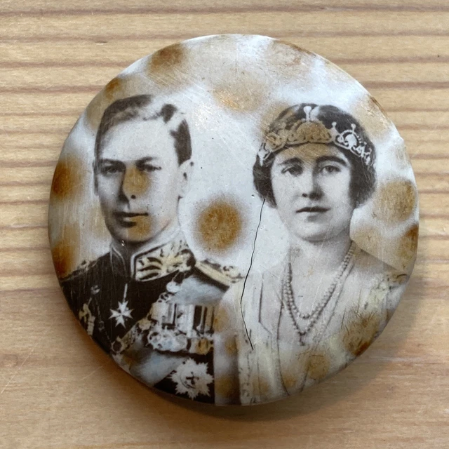 VINTAGE 1937 GEORGE VI & Queen Elizabeth Coronation Photo Pin Badge £3. ...