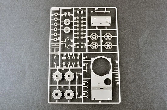 TRUMPETER 09597 KV-1 1942 SIMPLIFIED TURRET TANK WITH TANK CREW 1:35 ...