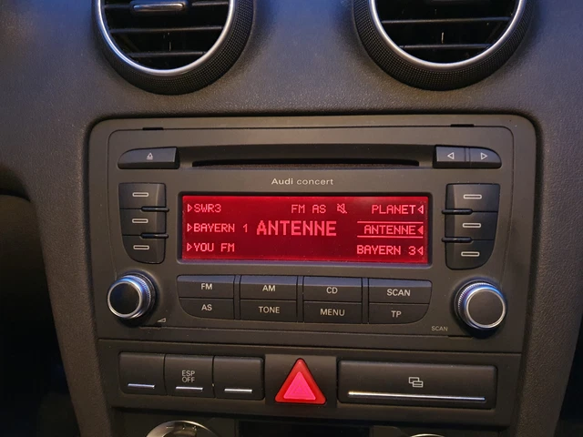 ORIGINAL AUTORADIO AUDI concert 2+ mit CD-Laufwerk; Ausbau A3 8P EUR 80,00 - PicClick DE