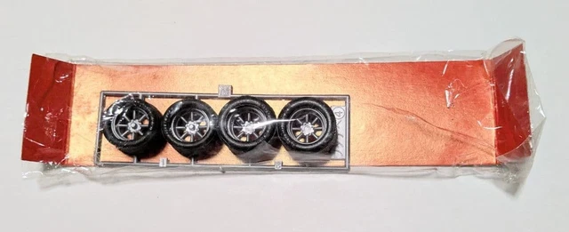 1/24 FUJIMI HAKOSUKA Watanabe Reifen Rad Modell Teile unbenutzt EUR 81 ...