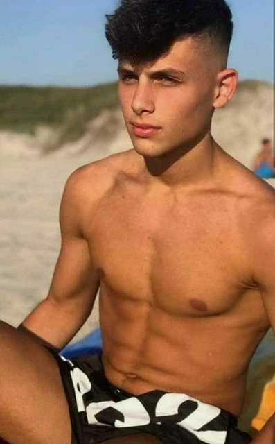 Shirtless Male Muscular Handsome Hunk Jock Beefcake Jeans Dude Photo