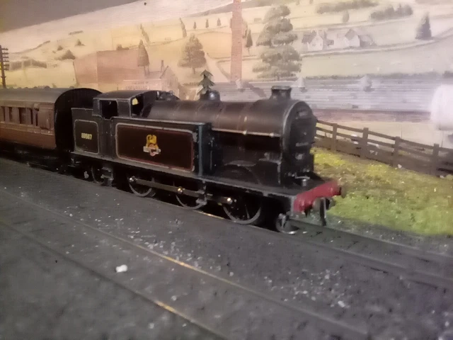 HORNBY DUBLO EX LNER N2 loco 3 Rail 00 gauge good runner , serviced re ...