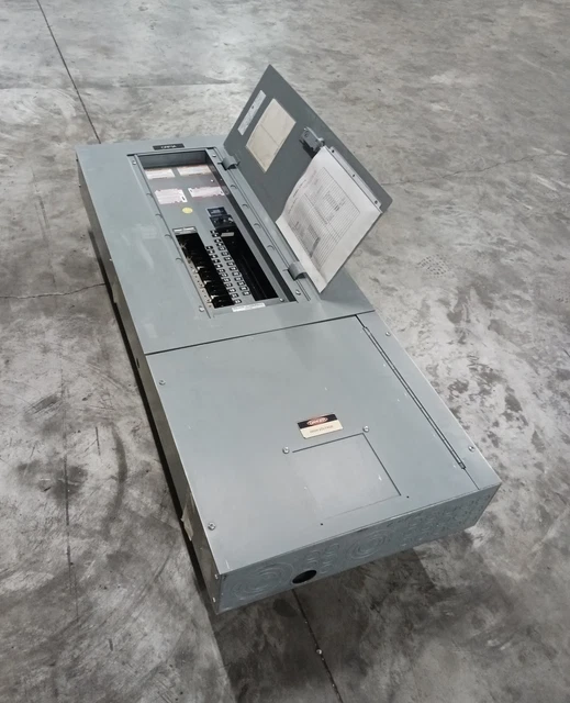 SQUARE D 100 Amp NQOD Panel Board 3PH 4W 208Y/120 E2 100A Main Breaker ...