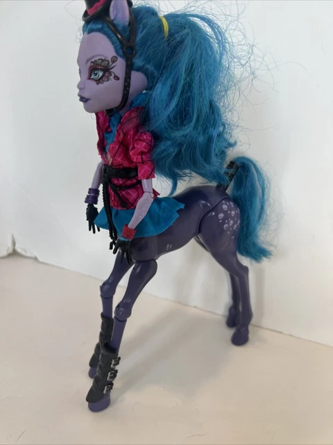 MONSTER HIGH DOLL Avea Trotter Freaky Fusion Hybrid Harness Horse ...