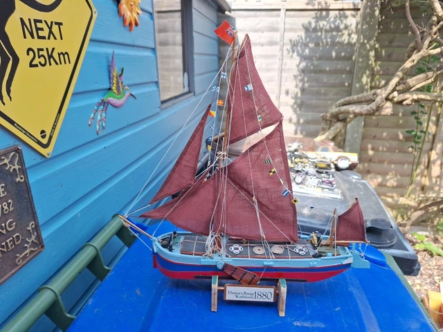 WOODEN MODEL THAMES Barge "Kathleen " £15.80 - PicClick UK