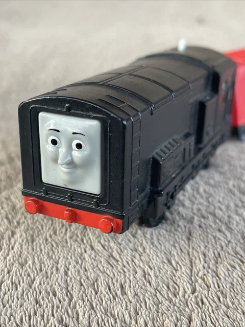 THOMAS THE TANK Engine & Friends Motorized Trackmaster Revolution Train ...