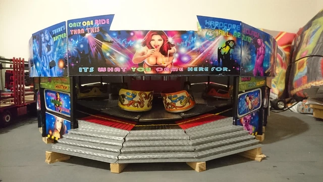 1/24 SHOWMANS FUNFAIR Fairground Working Model Waltzer Ride £1,200.00 ...