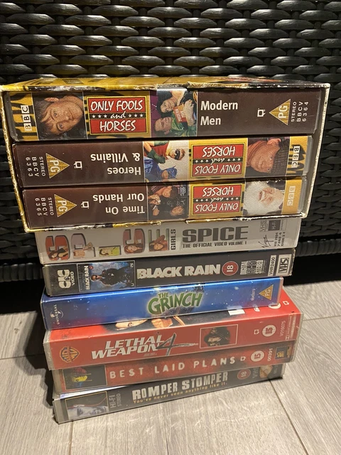 ASSORTED VHS BUNDLE Of 9 Vintage VHS EUR 10,53 - PicClick IT