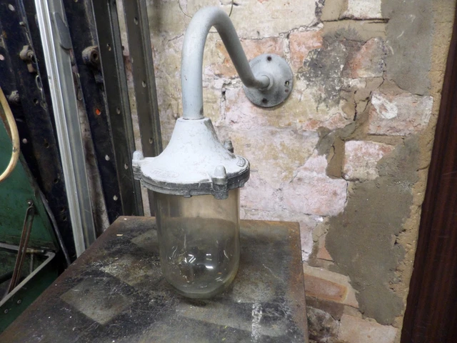 VINTAGE EARLY COUGHTRIE Sw6 Swan Neck Light Outside Industrial £60.00 ...