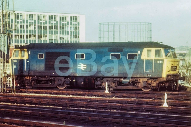 UK RAILWAY PHOTOGRAPH Class 35 Hymek Locomotive D7044. RM35-40 £1.70 ...