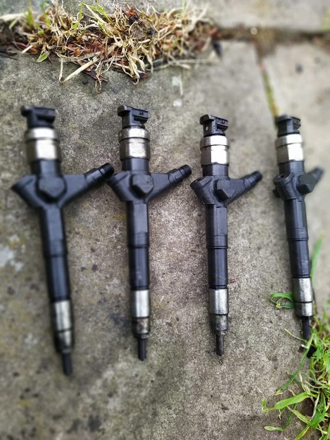 NISSAN PATHFINDER R51/NAVARA D40 05-09 2.5 DCI Set x4 Fuel Injectors £350.00 - PicClick UK