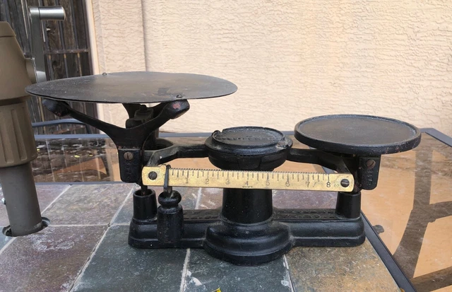 ANTIQUE HOWE SCALE Company Cast Iron Balance Scale Rutland Vt. No. 2 ...