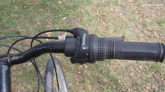 VÉLO VTC TRIBAN Trail 3 Decathlon à fourche suspendue 21 vitesses ...