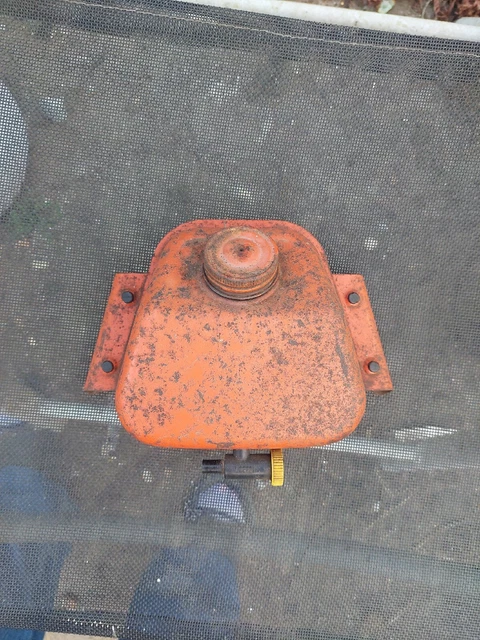 QUALCAST SUFFOLK PUNCH 35s Lawnmower Part - Fuel Petrol Tank Reservoir ...