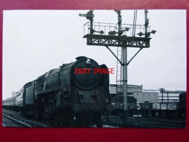 PHOTO BR Class 9F Loco No 92205 At Bath £1.85 - PicClick UK