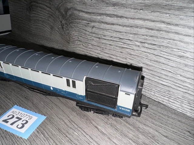 HORNBY OO GAUGE Royal Mail Operating Mail Coach Blue/Grey M80328 £19.99 ...