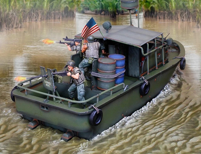 COLLECTORS SHOWCASE VIETNAM War Cs01152 Apocalypse Now Patrol Boat ...
