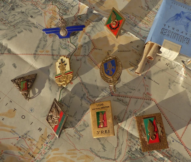 RARE LOT INSIGNE Ancien Militaire Medaille Armee Francaise Legion ...