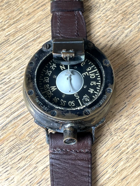 VINTAGE WW1/ WW2 ERA MILITARY WRIST COMPASS PAT 261 No1228B/57 AM RAF ...