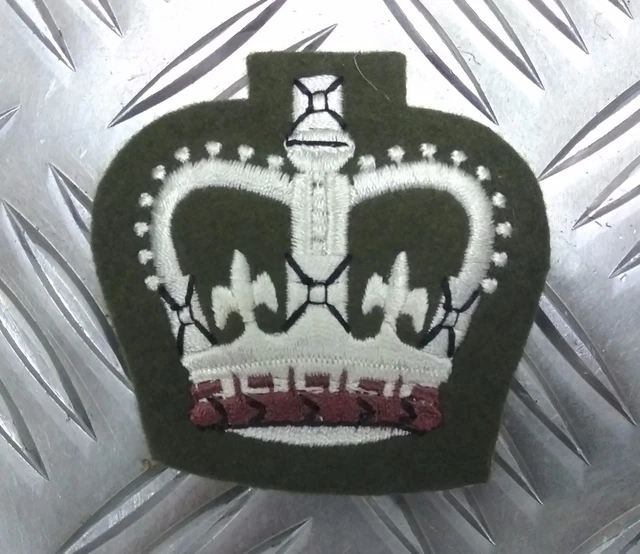 GENUINE BRITISH ARMY Issued No2 Warrant Officers Queens Crown Patch £3. ...