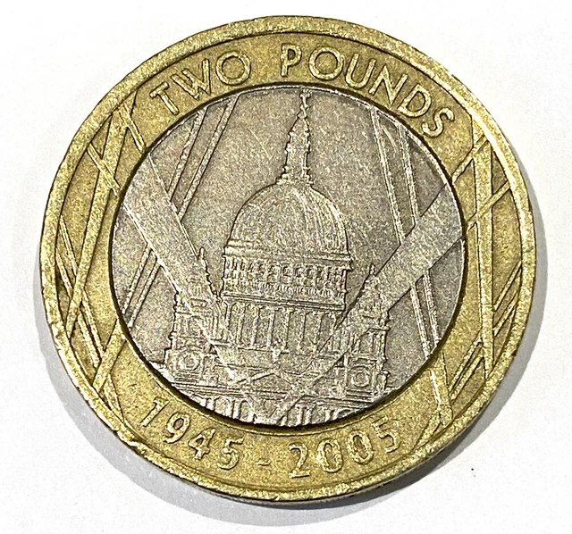 TWO POUND WWII St Pauls Cathedral Anniversary Coin 2005 £3.00 - PicClick UK