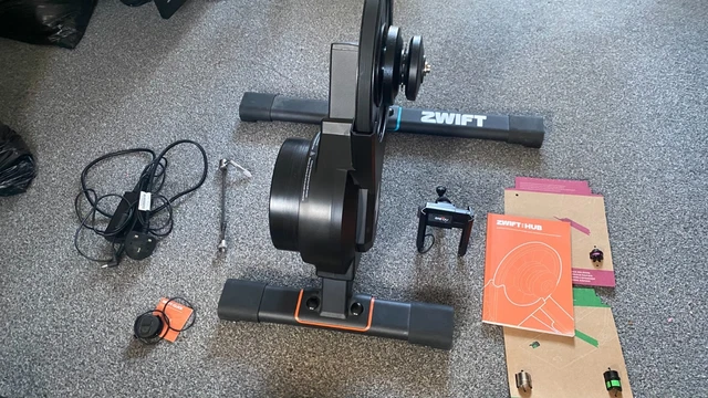 ZWIFT HUB ONE Smart Trainer with Zwift Cog, zwift click, hub adapter £ ...